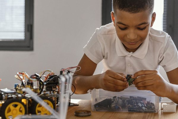 STEM Curriculum – Kids N Technology